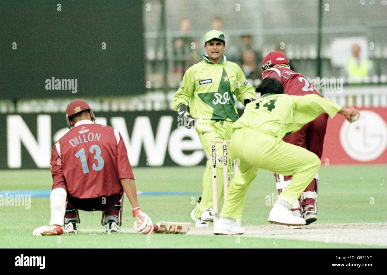 Cricket World Cup 99 - Bristol - West Indies v Pakistan Stock Photo - Alamy