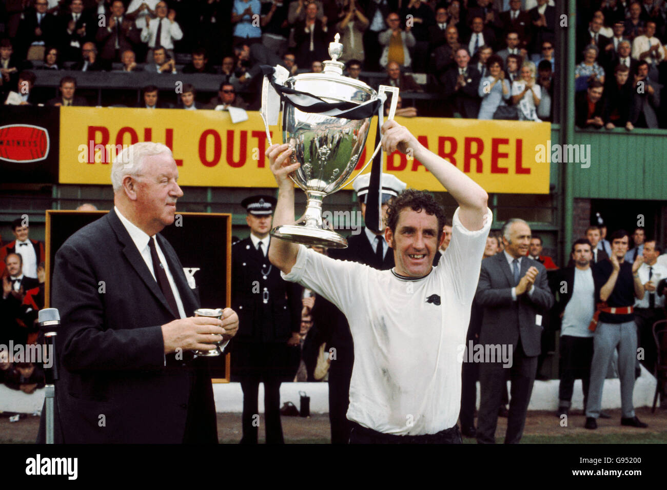 Soccer watney cup final derby county v manchester united hi-res stock ...