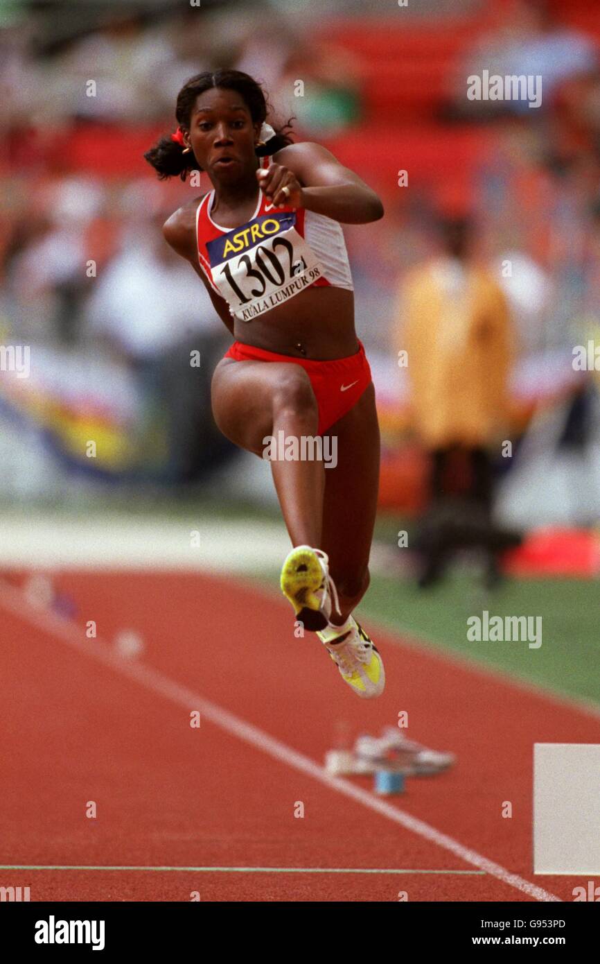 Ashia of england on her way to the gold medal hi-res stock photography ...