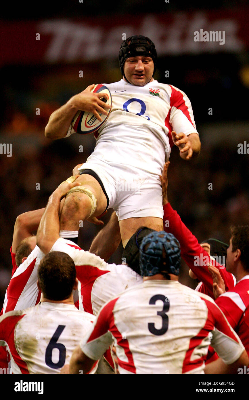 Full length stock lineout hi-res stock photography and images - Alamy