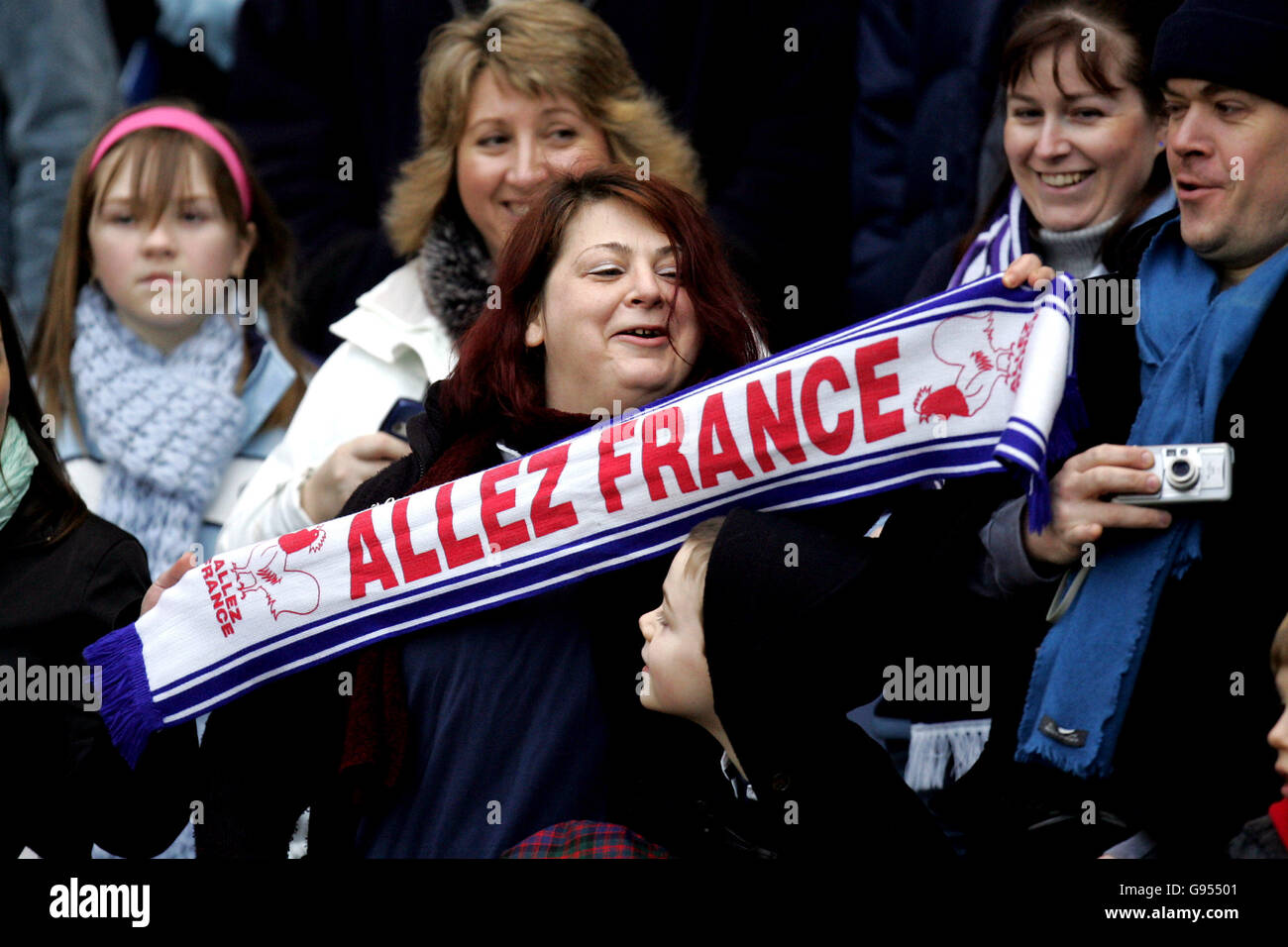 The french supporters cheer on their team hi-res stock photography and ...