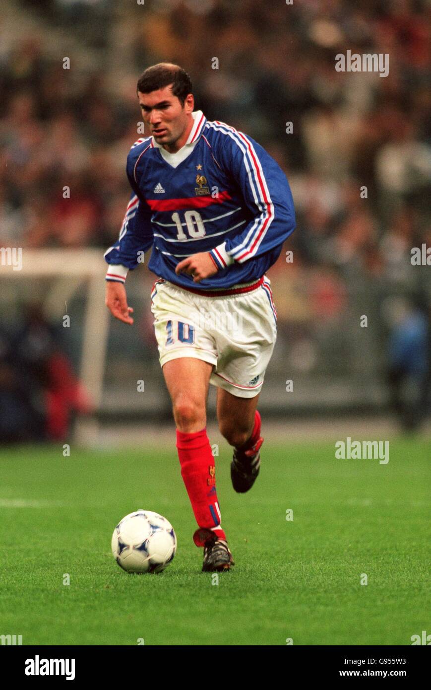 Zinédine zidane 2000 euro hi-res stock photography and images - Alamy