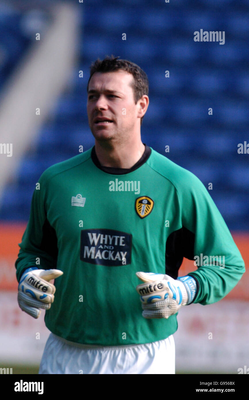 Leeds united goalkeeper neil sullivan hi-res stock photography and ...