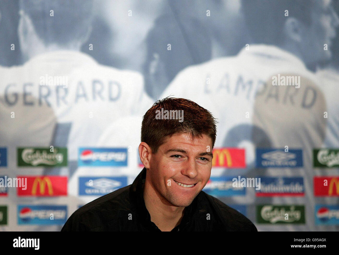 Anfield steven gerrard 2006 hi-res stock photography and images - Alamy