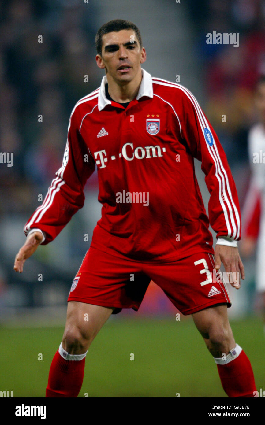 Soccer - UEFA Champions League - Round of 16 - First Leg - Bayern ...