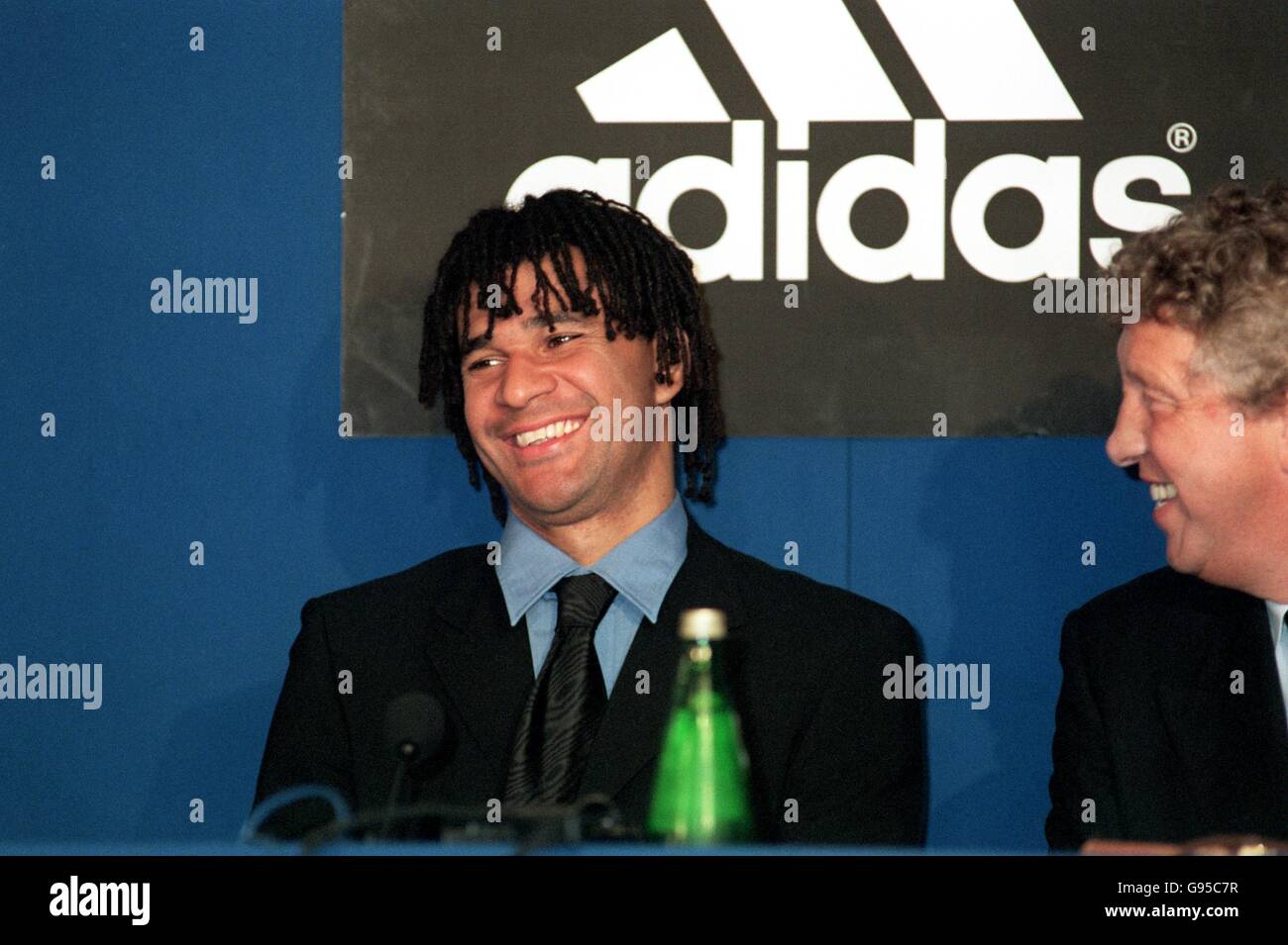 Duncan ferguson signing for newcastle united hi-res stock photography ...