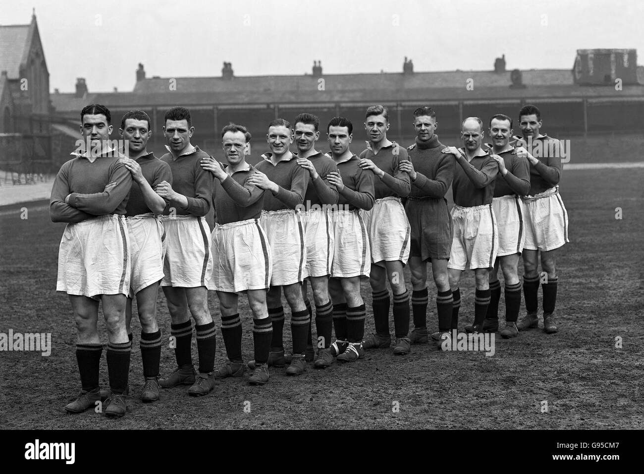 Everton team group (left-right): Bill 'Dixie' Dean, Tom Johnson, Jimmy ...