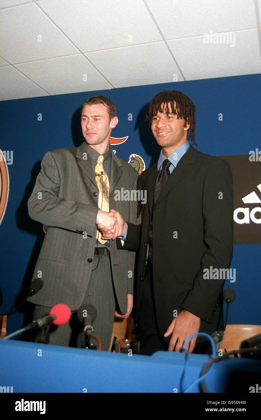 Soccer - FA Carling Premiership - Duncan Ferguson signs for Newcastle ...