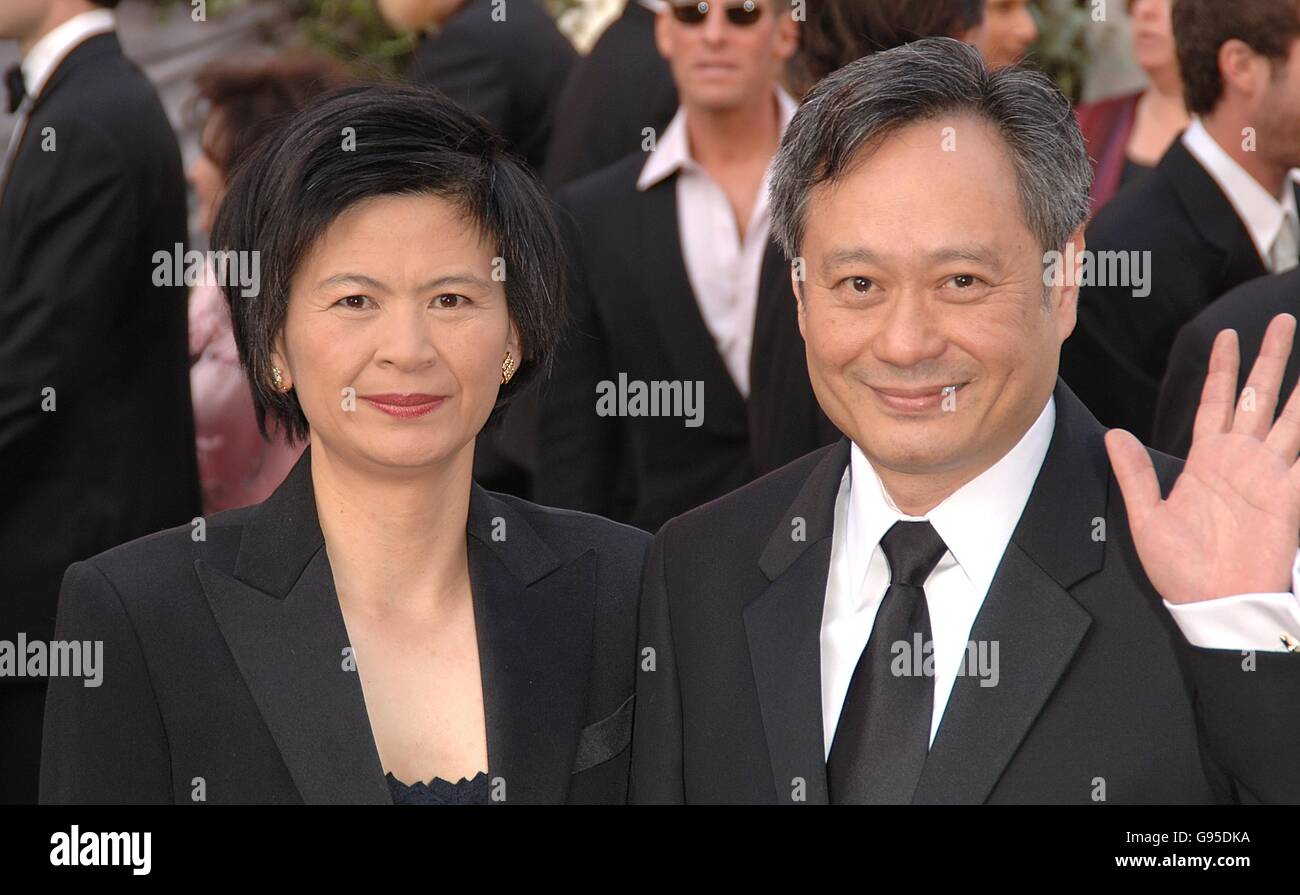 (R-L) Ang Lee and wife Jane Lin at the 78th Annual Academy Awards Stock ...