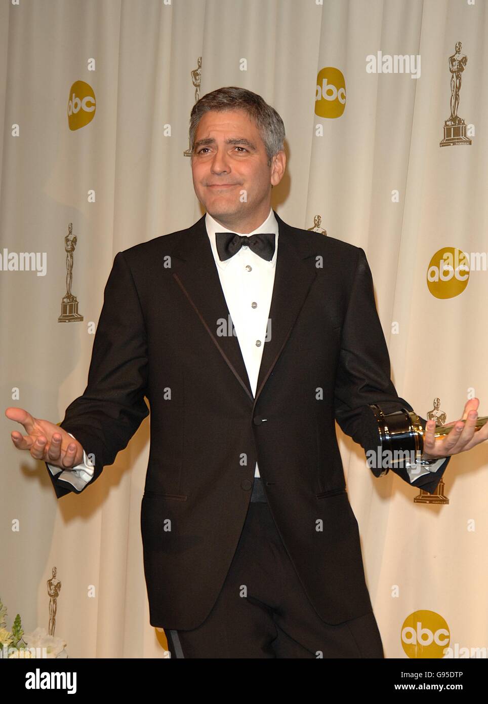 George clooney receives oscar best performance actor in supporting role ...