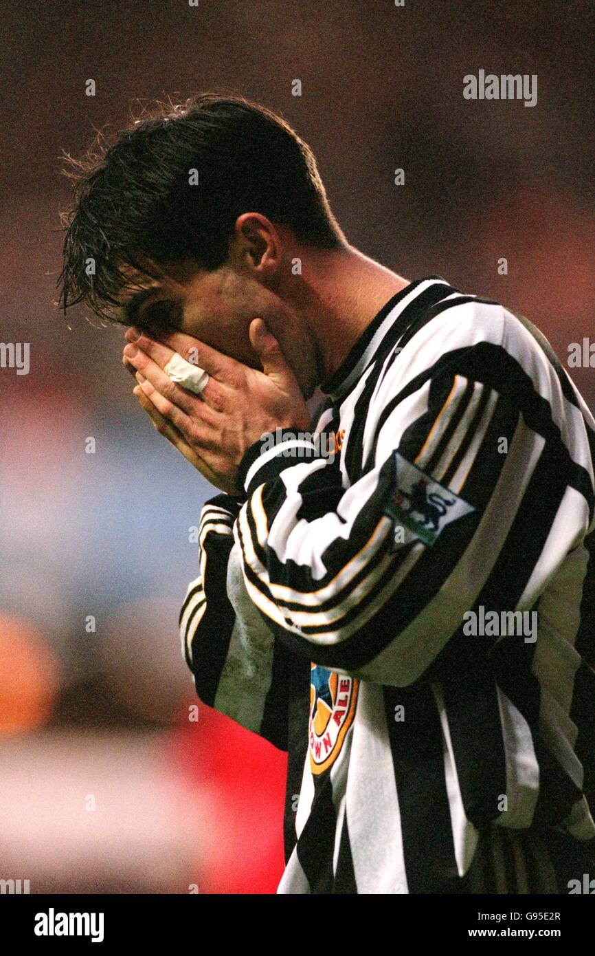 Newcastle United's Keith Gillespie shows his disappointment after ...