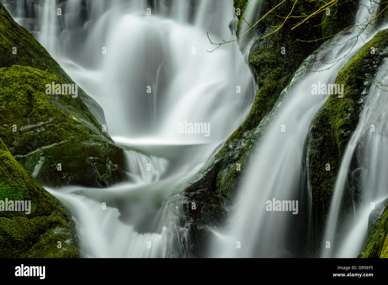 Fast moving water over rocks hi-res stock photography and images - Alamy