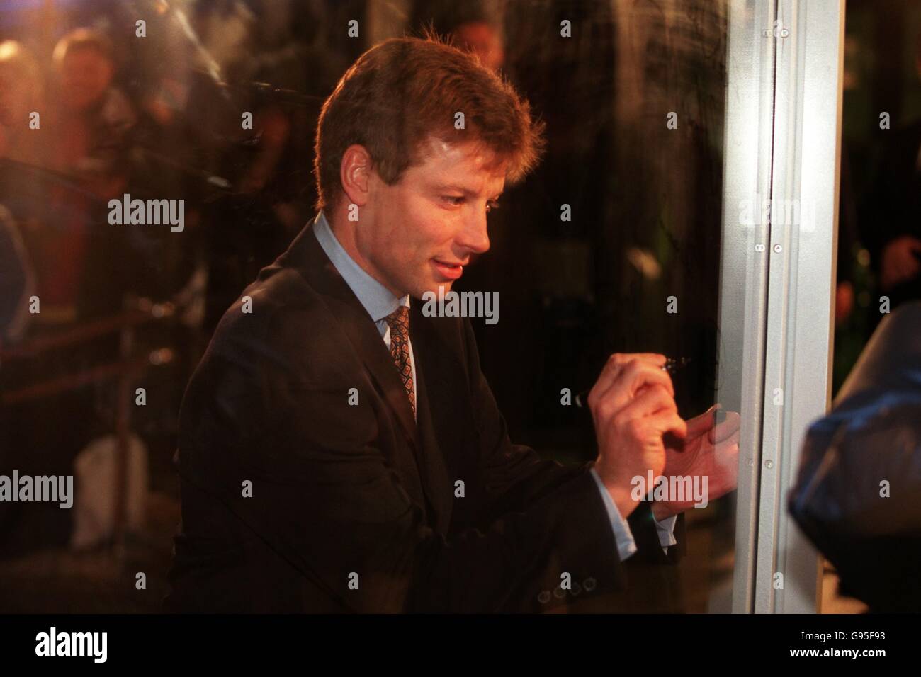 Newcastle Falcons rugby player Rob Andrew signs the glass Stock Photo ...