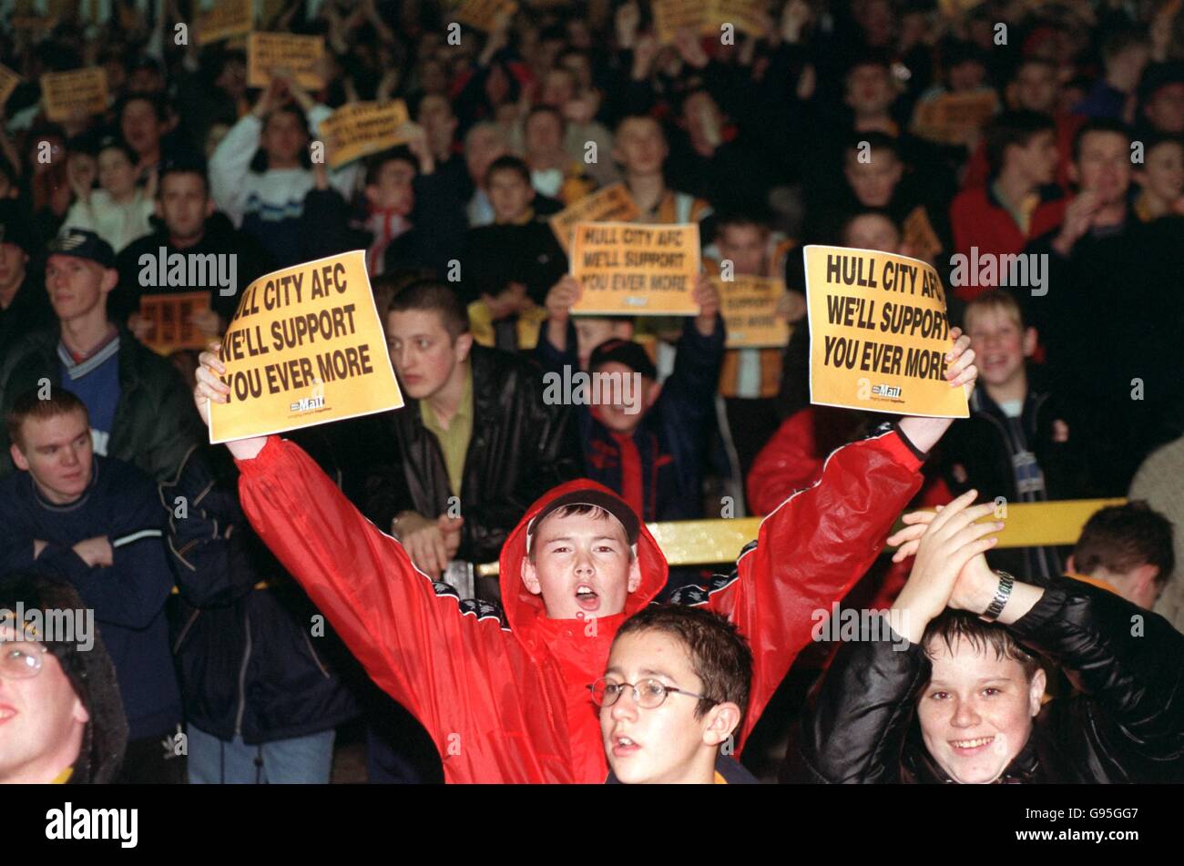 Hull city fans show their support hi-res stock photography and images ...