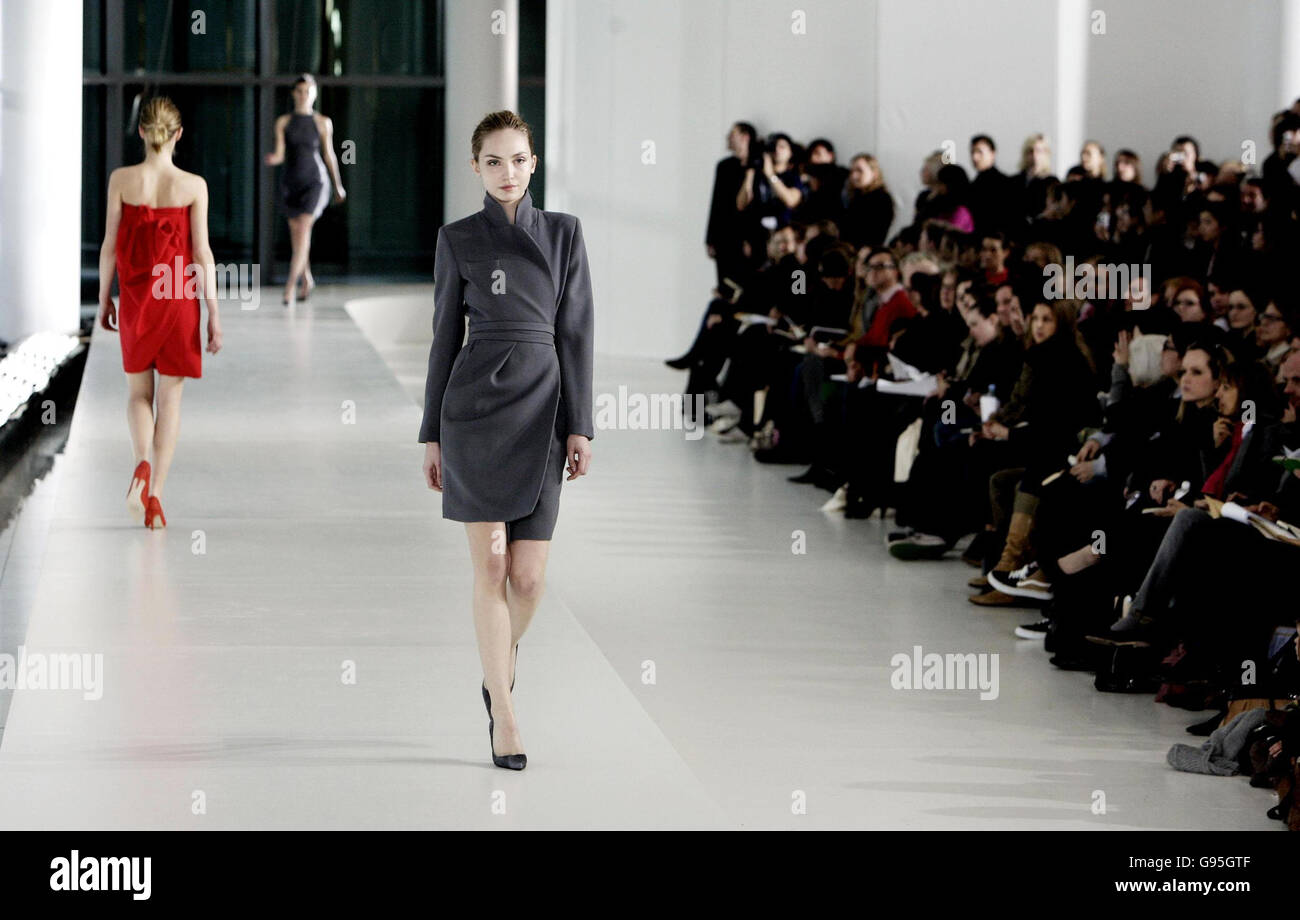 Models wear creations by Preen during the 2006 London Fashion Week ...