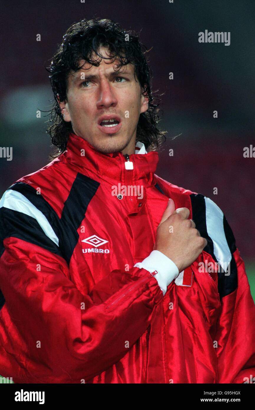 Soccer friendly holland v peru hi-res stock photography and images - Alamy