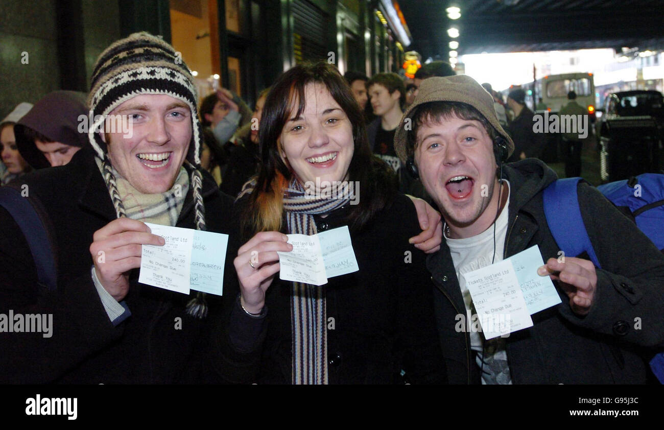 (L-r) John Backer, Kirsty MacLaughlin and Billy Shearer celebrate after ...