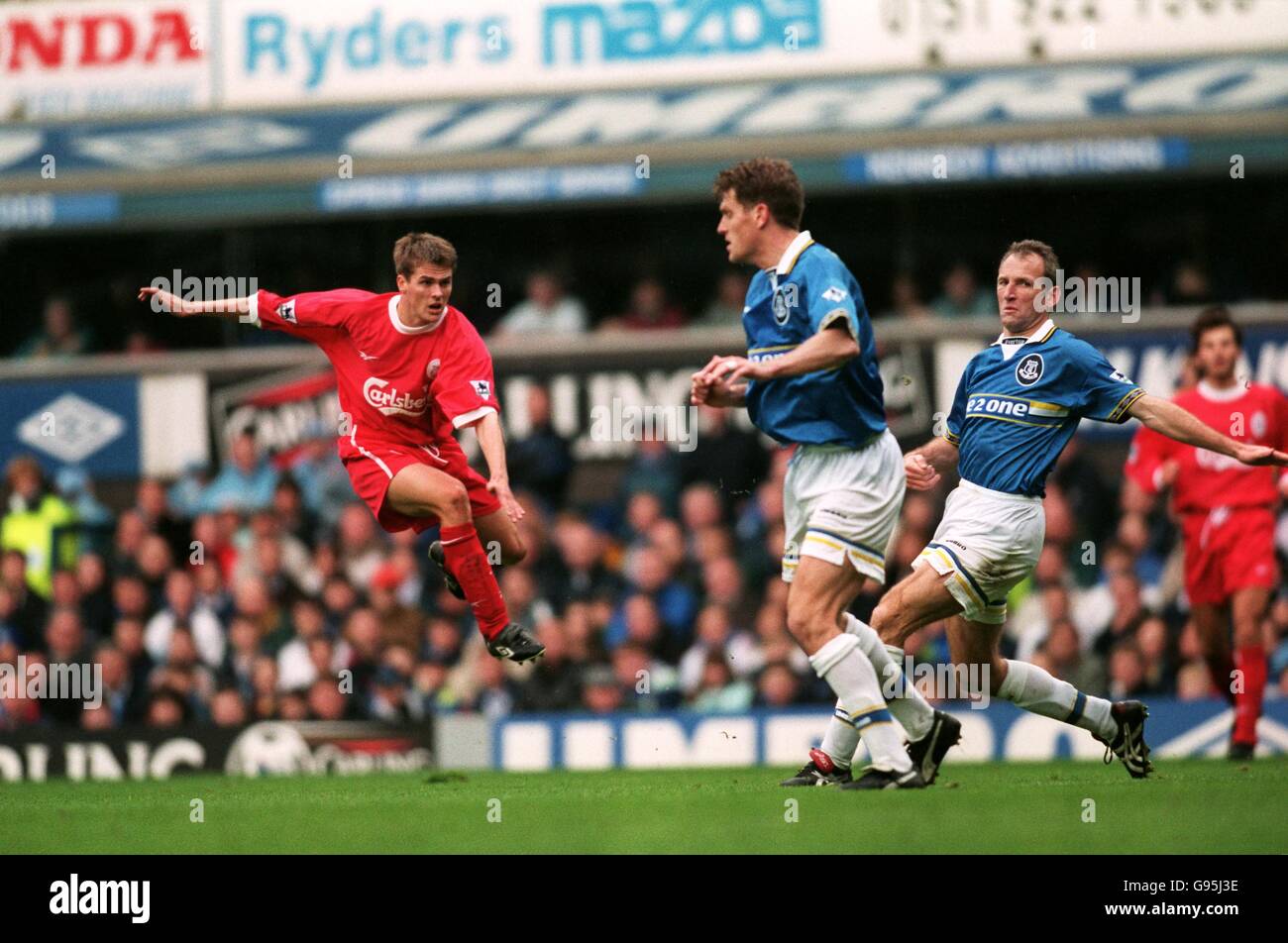 Liverpool and dave watson hi-res stock photography and images - Alamy