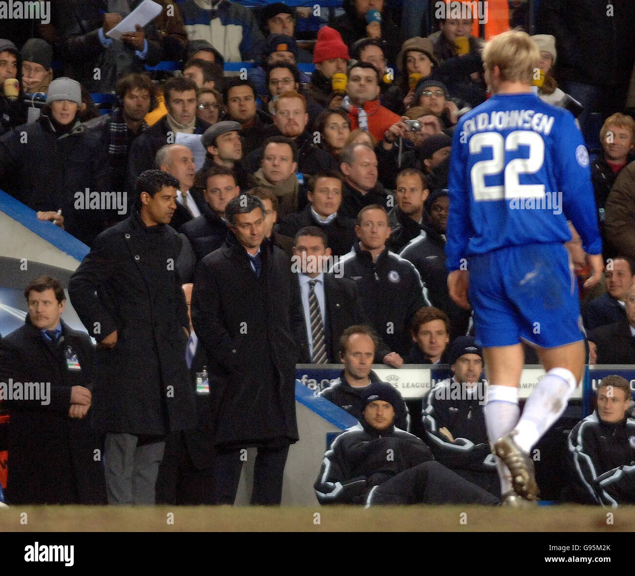 Stamford bridge frank rijkaard hi-res stock photography and images - Alamy