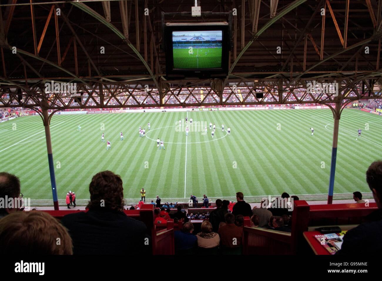 Tottenham hotspur aston villa box hi-res stock photography and images ...