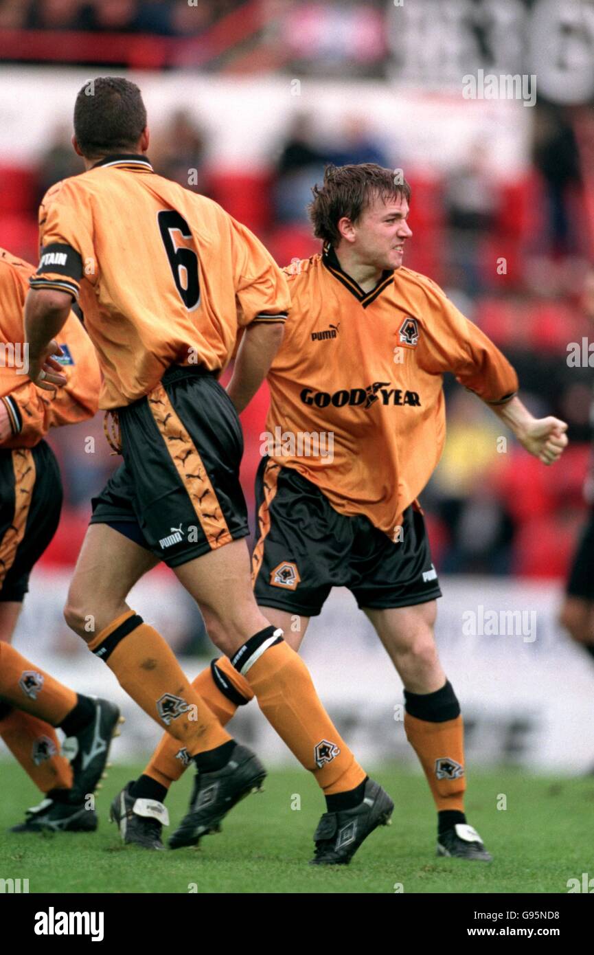 David Connolly of Wolverhampton Wanderers (right) celebrates after ...