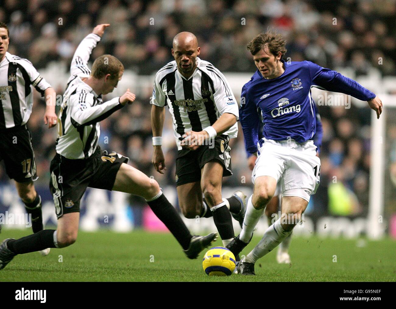 Newcastle uniteds peter ramage hi-res stock photography and images - Alamy