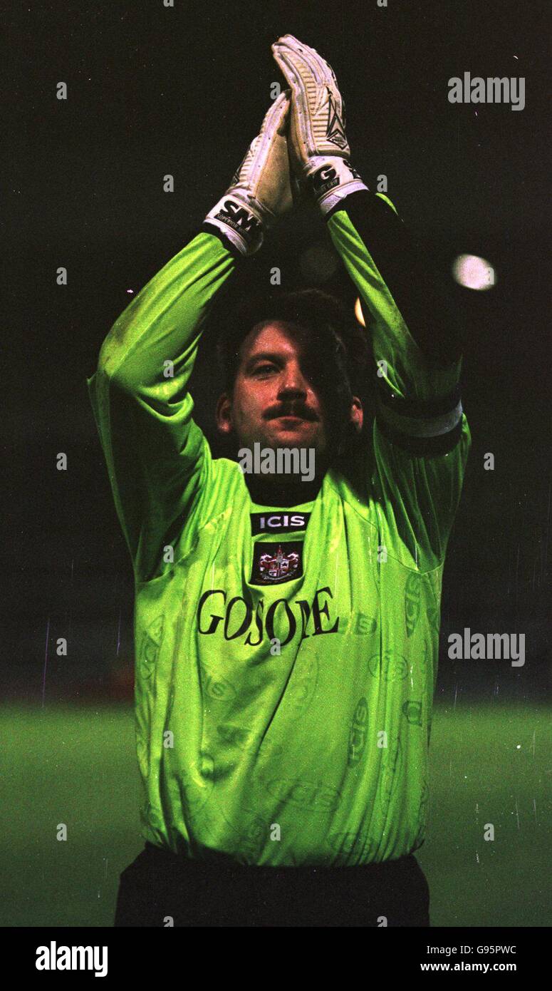 Fulham v leigh rmi hi-res stock photography and images - Alamy