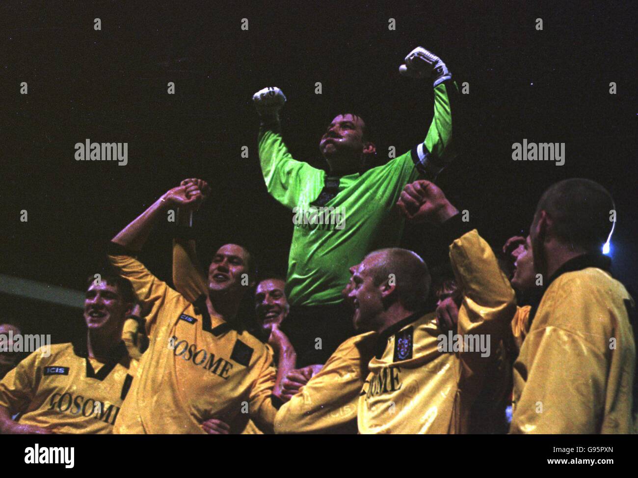 David felgate hi-res stock photography and images - Alamy