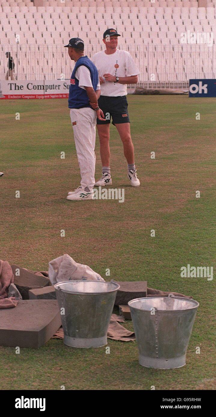 Phil wills hi-res stock photography and images - Alamy