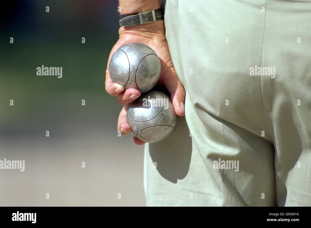 BOULES. MEN PLAYING BOULES IN FRANCE Stock Photo - Alamy