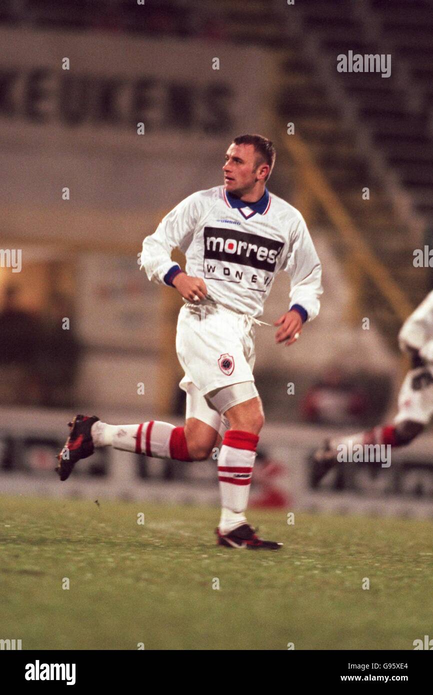 Manchester United's Ron Wallwork playing for Royal Antwerp FC on loan ...