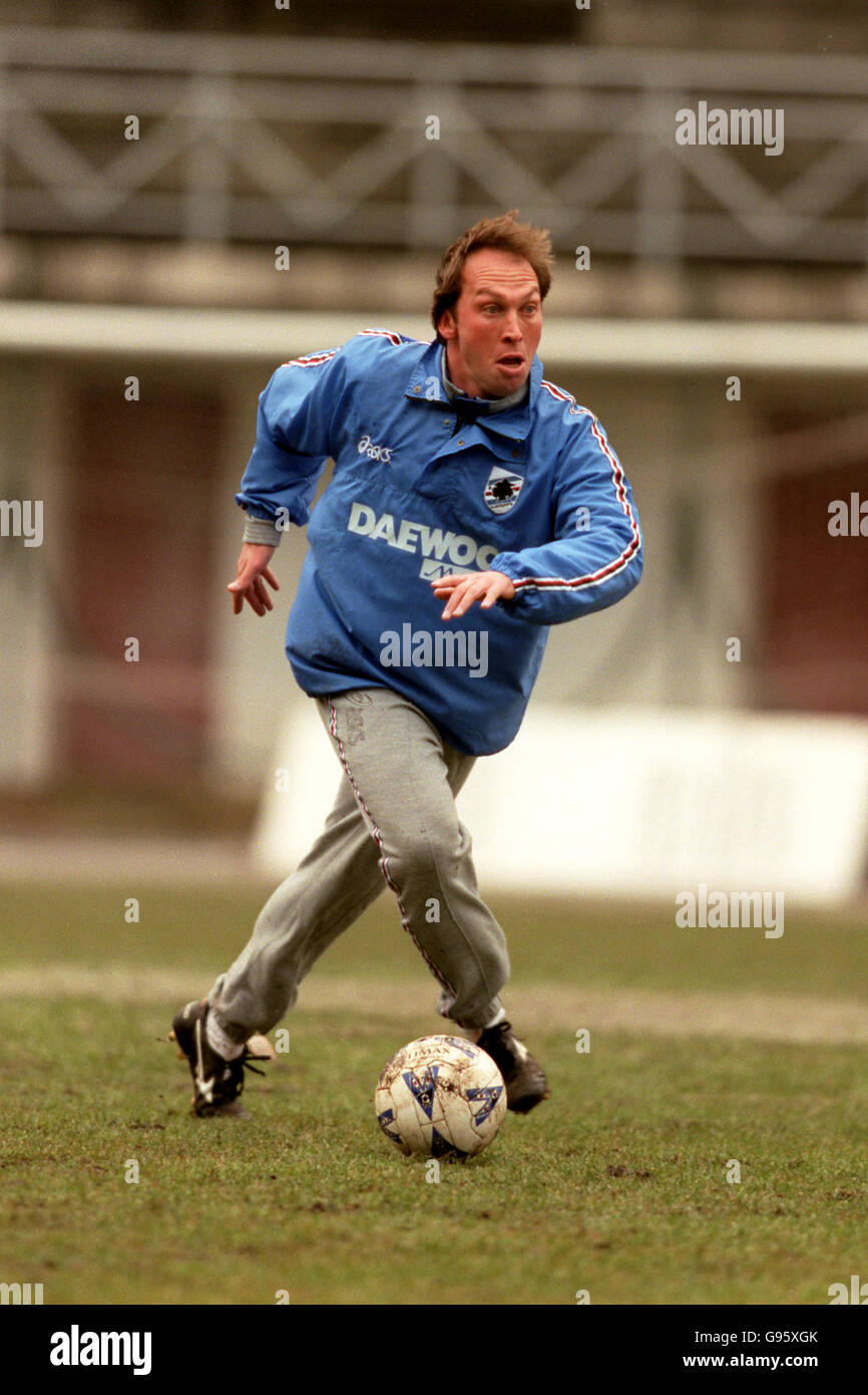 David platt sampdoria hi-res stock photography and images - Alamy