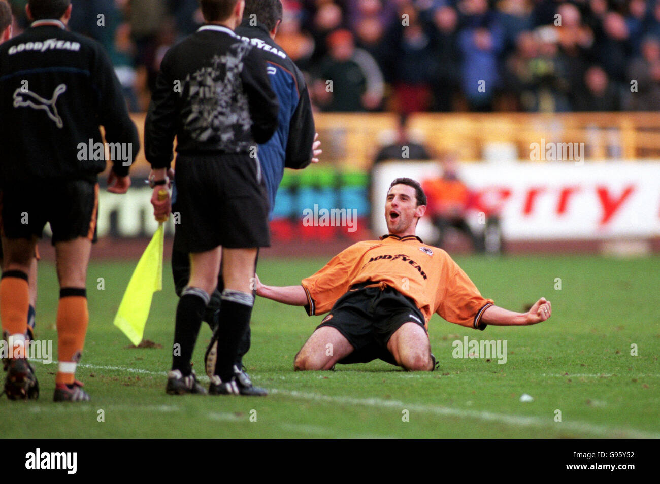 Kevin muscat premier league hi-res stock photography and images - Alamy