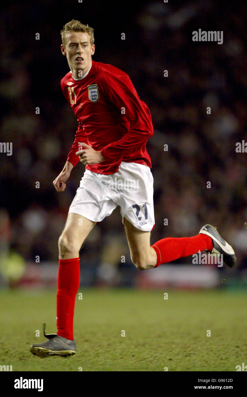 England's Peter Crouch who had number 21 on the front of his shirt and ...