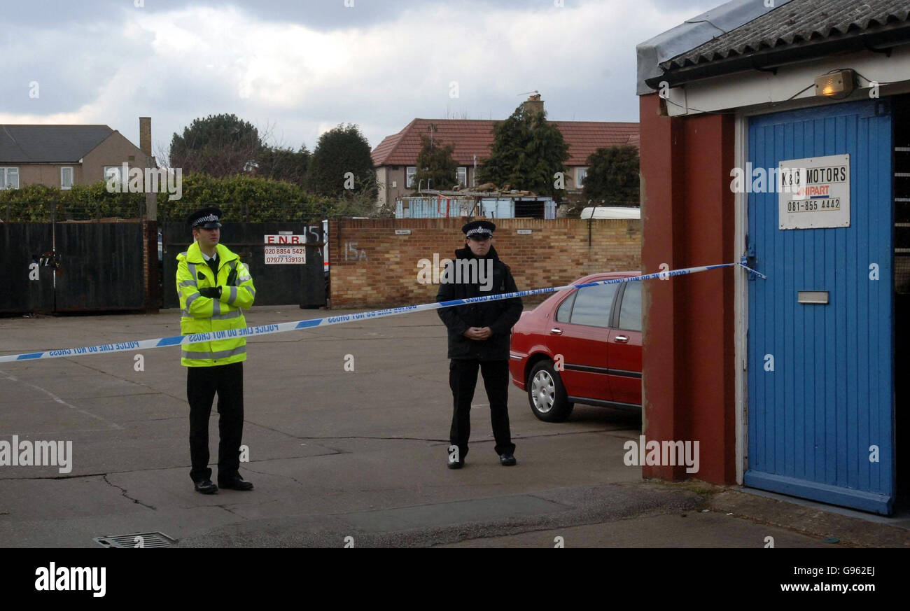 POLICE Robbery Welling Stock Photo - Alamy