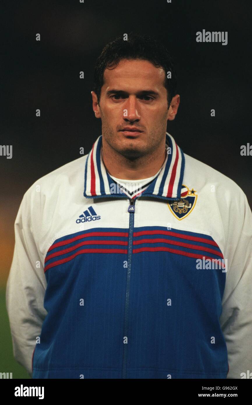 Soccer - Euro 2000 Qualifier - Group 8 - Yugoslavia v Ireland. Goran ...