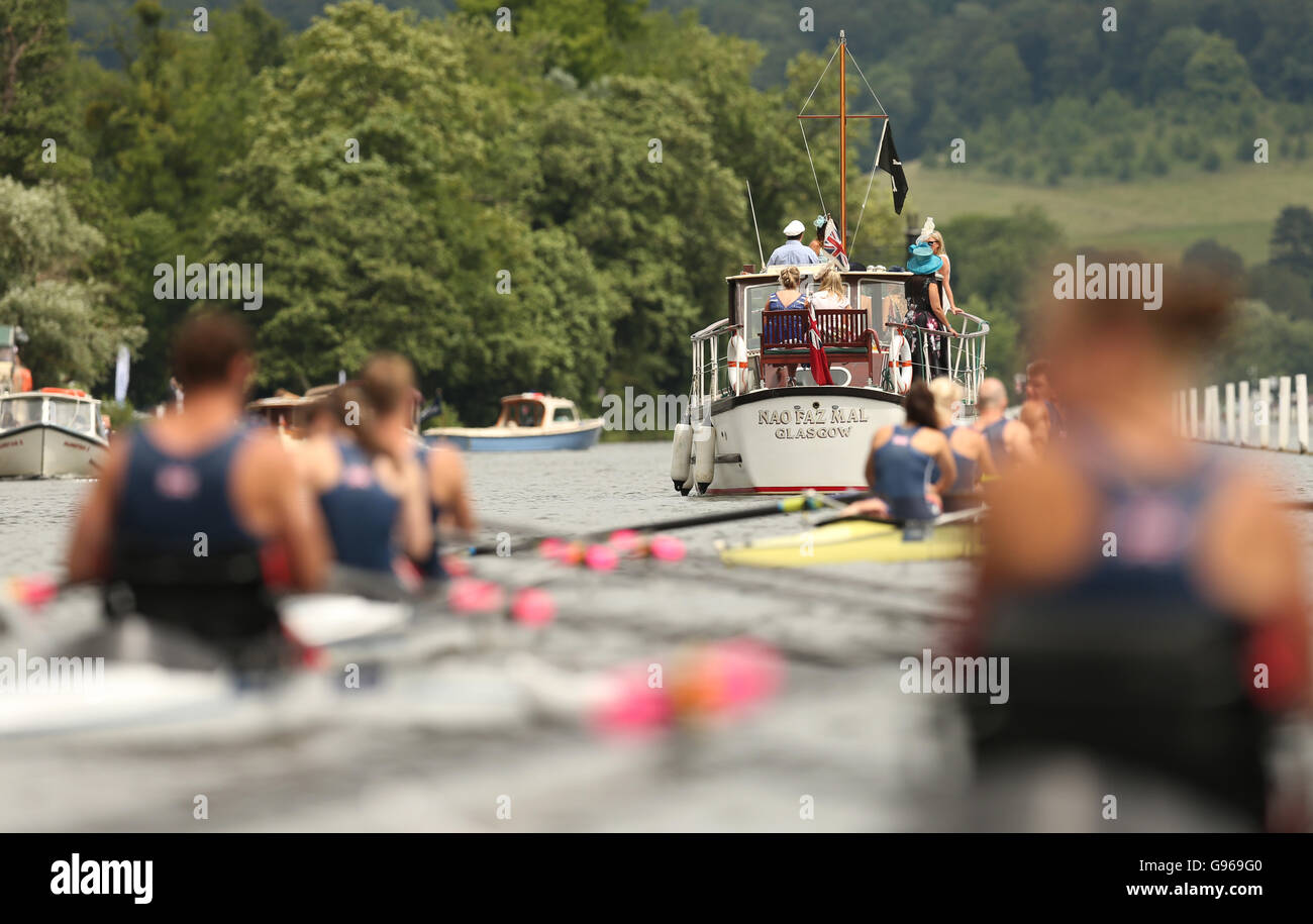 Spectators sail past hi-res stock photography and images - Alamy