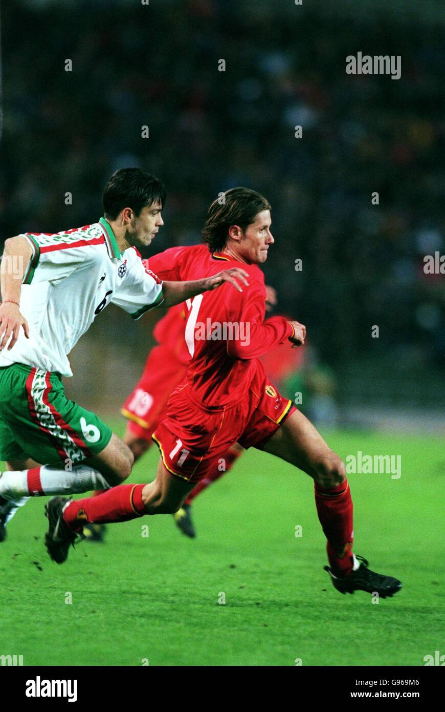 Belgium's Sandy Martens (right) tries to outpace Bulgaria's Rossen ...