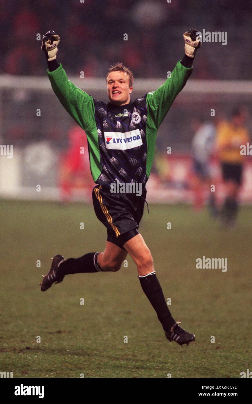 Kaiserslautern v hjk helsinki hi-res stock photography and images - Alamy