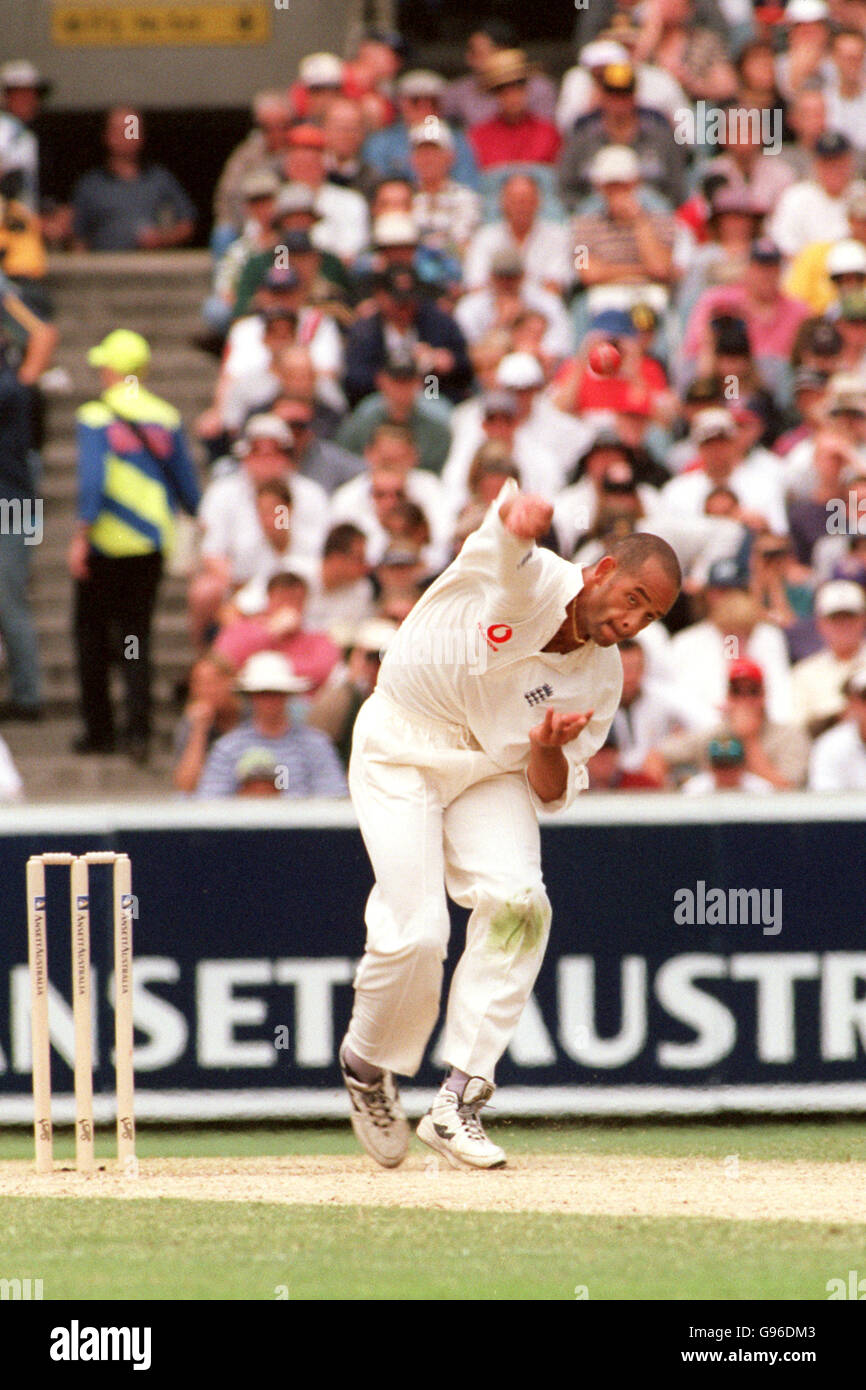 Cricket - The Ashes - Fourth Test - Australia v England - Third Day ...