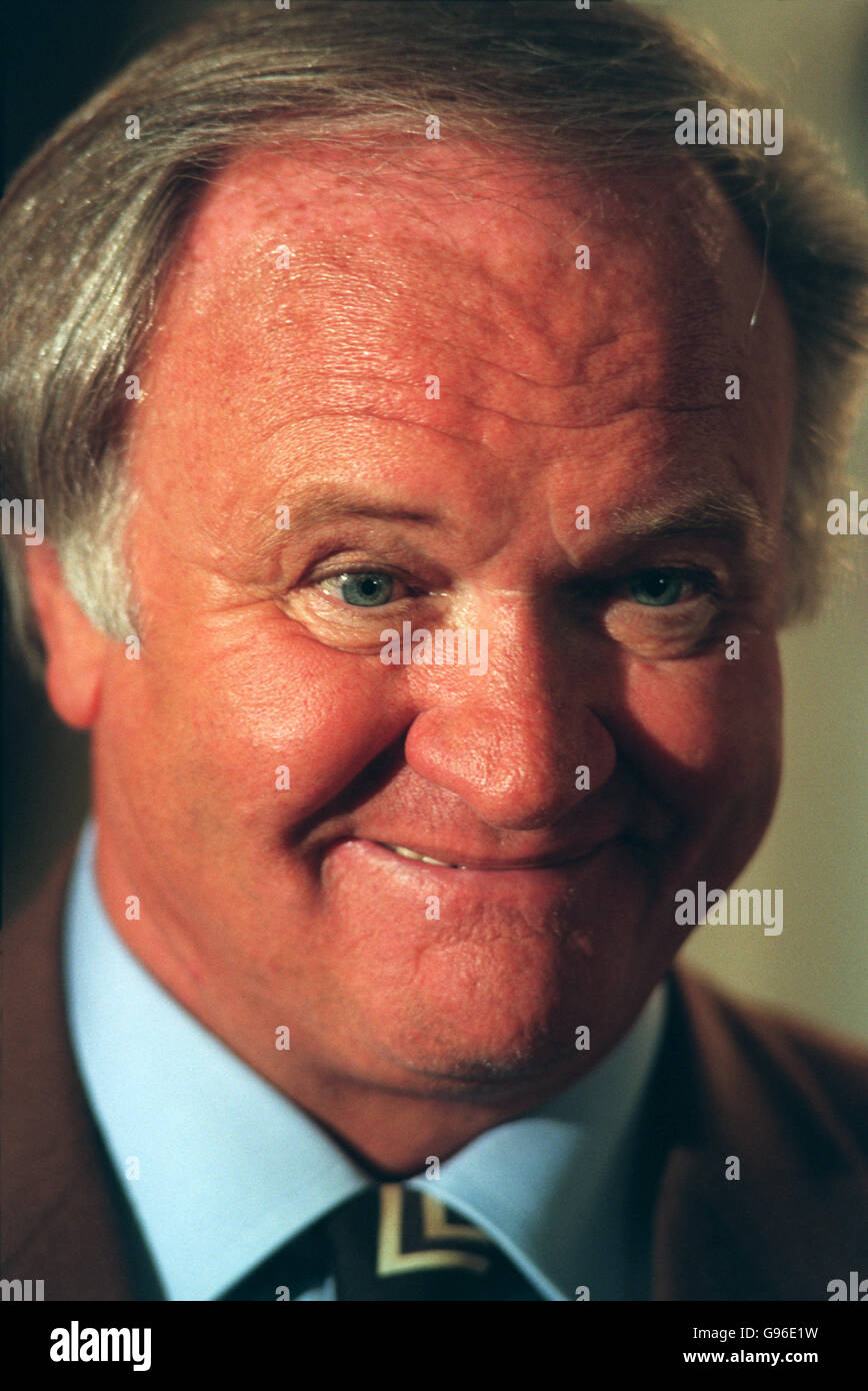 Ron atkinson hi-res stock photography and images - Alamy