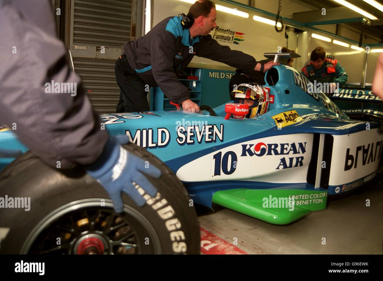 Formula One Motor Racing - Testing at Silverstone Stock Photo - Alamy