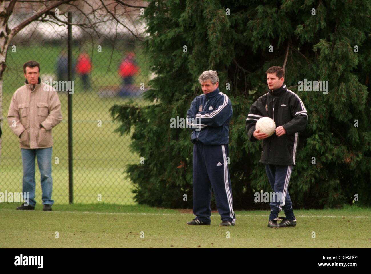 Fulham manager Kevin Keegan (left) and his assistant Paul Bracewell ...