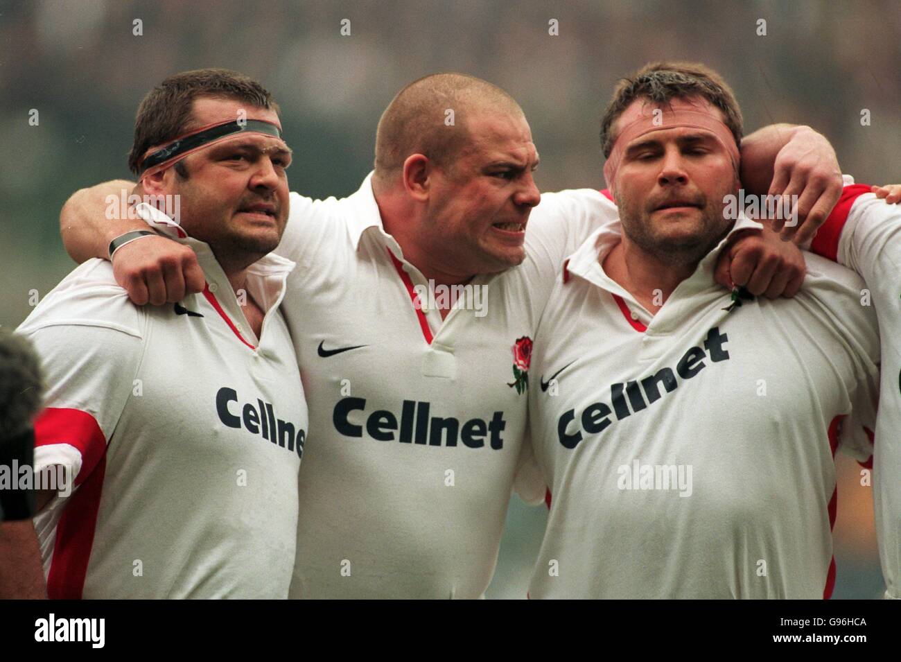 L-R: Darren Garforth, Richard Cockerill and Jason Leonard sing the ...