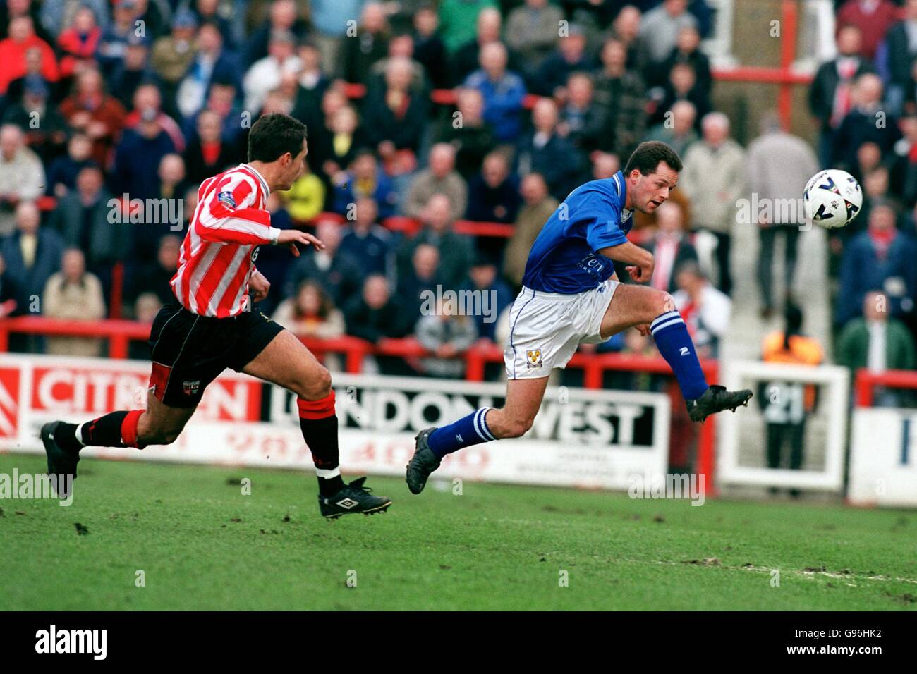 Left from brentford hi-res stock photography and images - Alamy