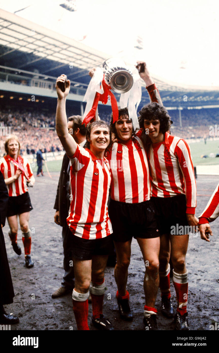 Sunderland's Dennis Tueart (l), Vic Halom (c) and Richie Pitt (r ...