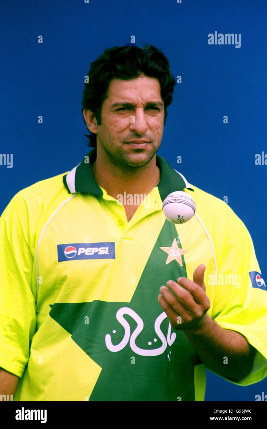 Cricket shades sunglasses hi-res stock photography and images - Alamy