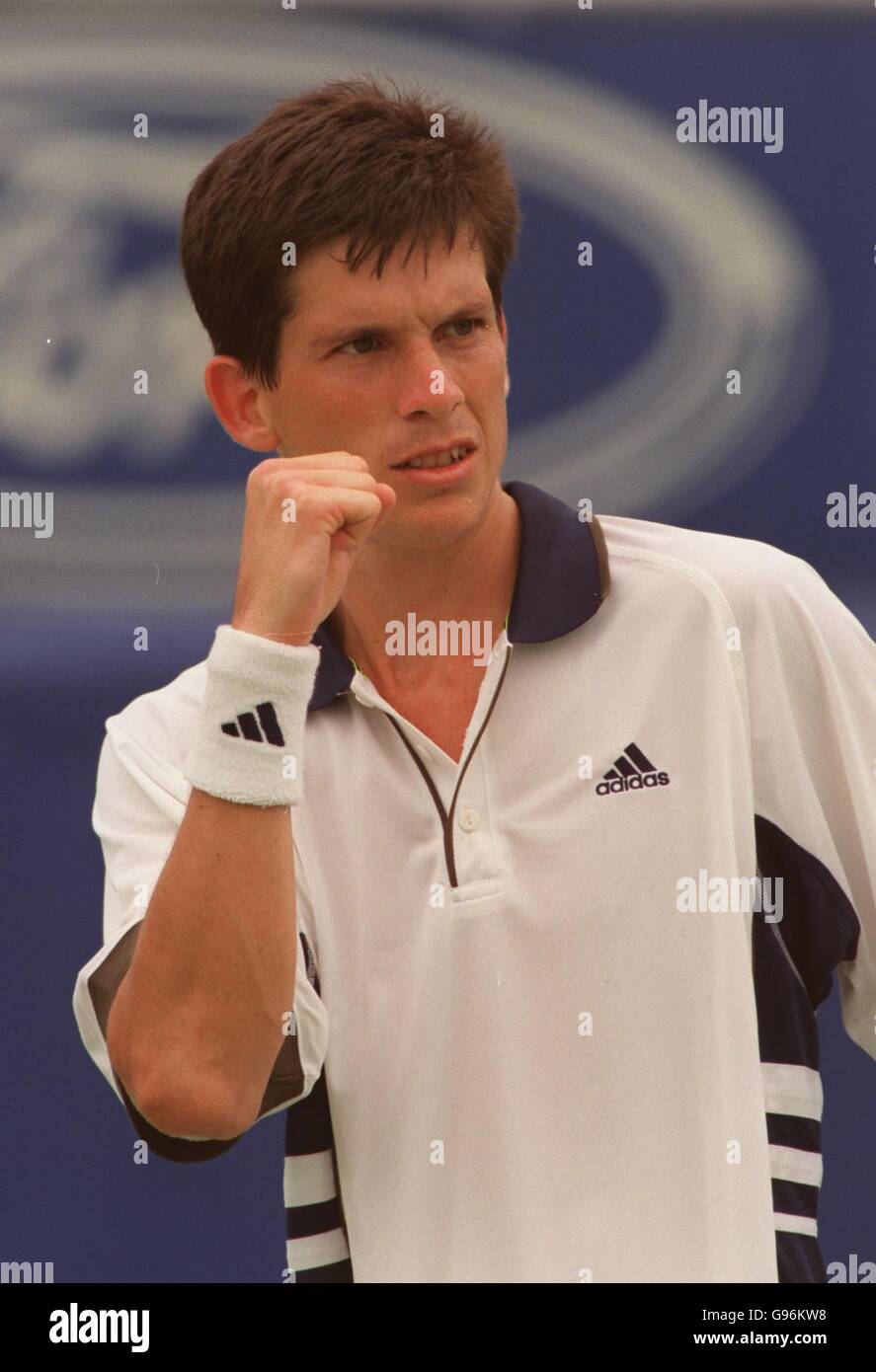 Tim henman celebrates a point hi-res stock photography and images - Alamy