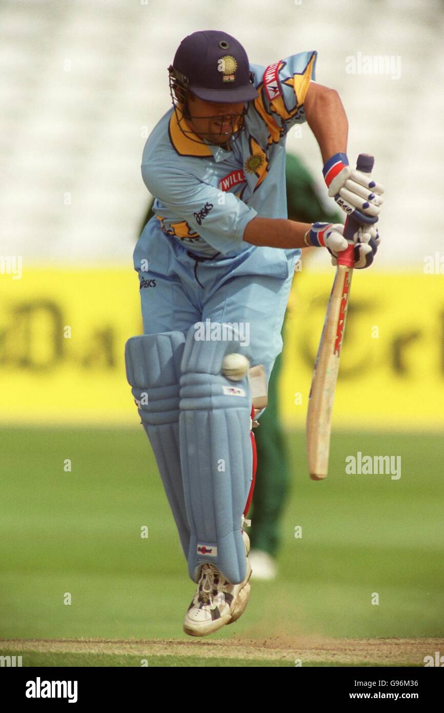 Cricket - ICC Cricket World Cup 99 - Warm Up - Nottinghamshire v India ...