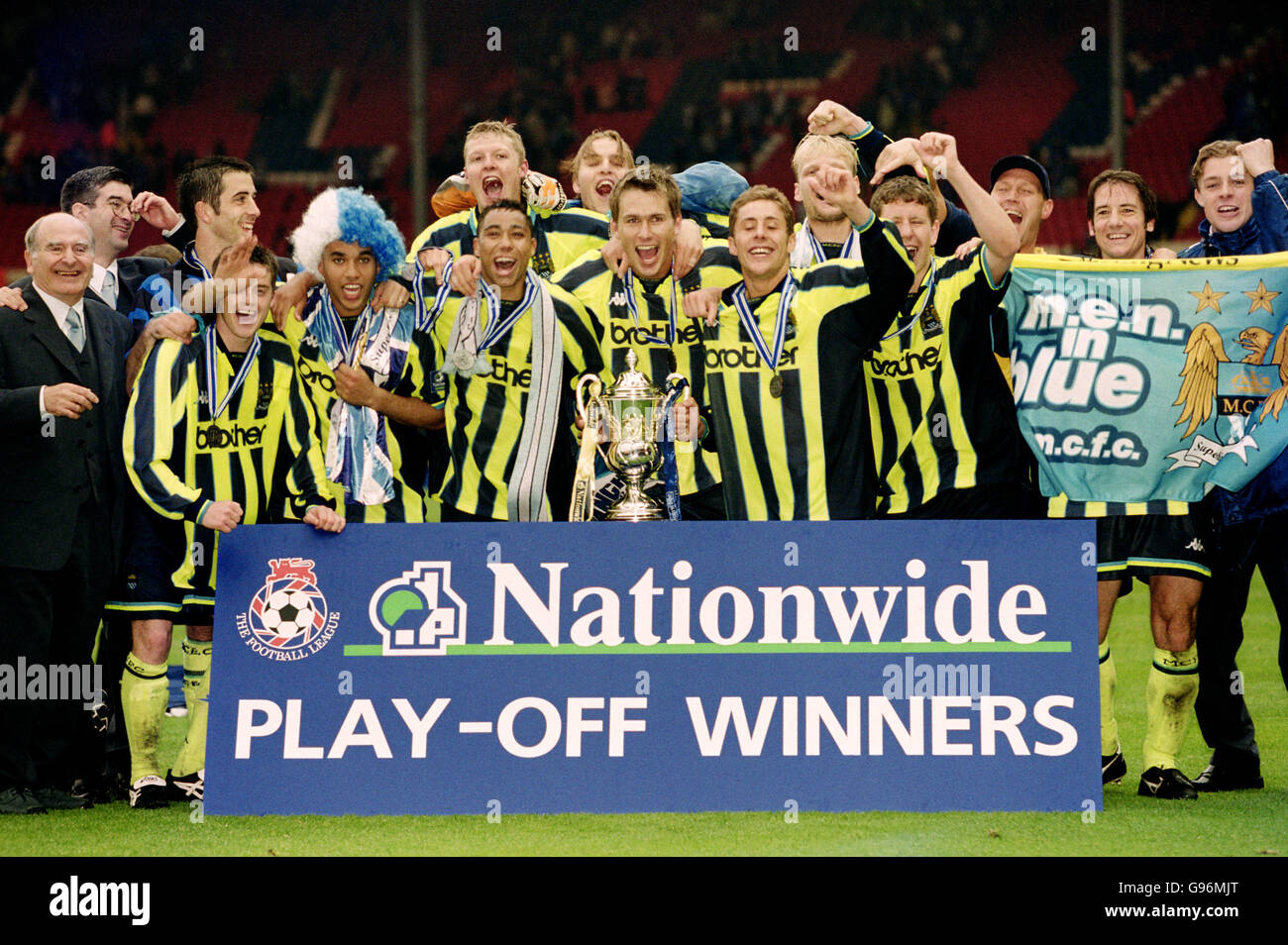 Gillingham v manchester city hi-res stock photography and images - Alamy